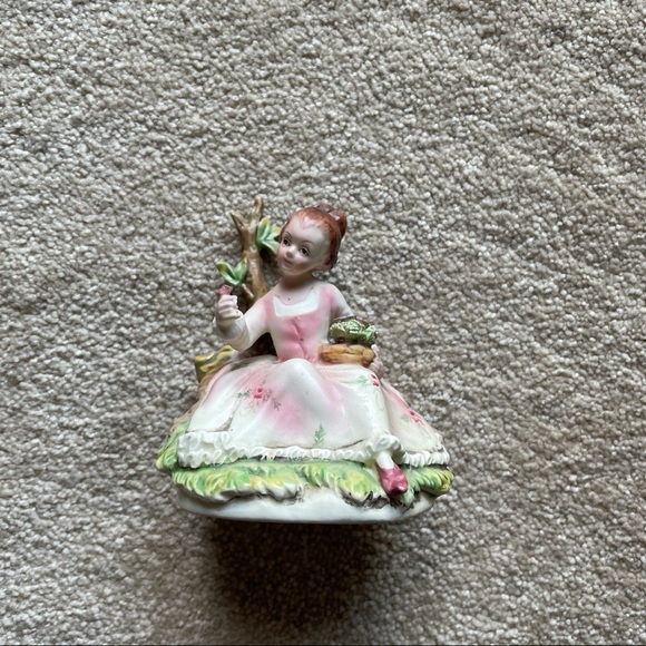 Accents | Vintage Regency Girl Figurine | Poshmark